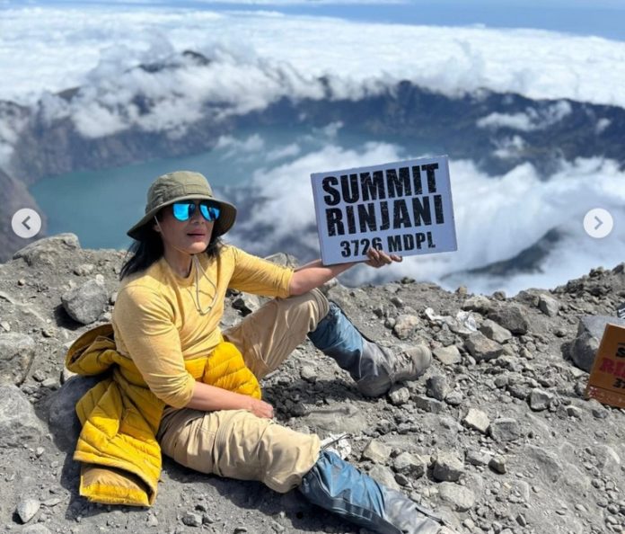 Kunjungi Lokasi Jatuhnya Juliana Marins, Artis 62 Tahun Naiki Puncak ...